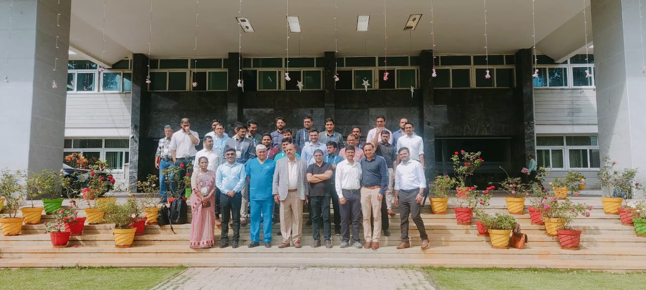 Dr. Mohan N S is a expert Spine Surgeon and Consultant Orthopedic