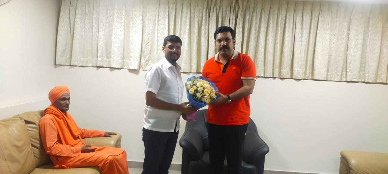 Dr. Mohan N S is a expert Spine Surgeon and Consultant Orthopedic